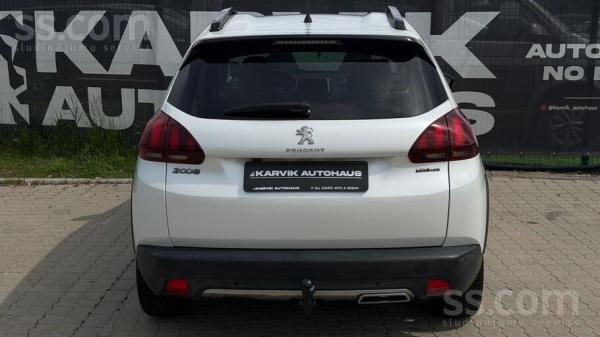 Balts Peugeot 2008 2018 Liepāja, ar dzinēja tilpumu 1.20 L un nobraukumu 102 tūkst. km par 7850 €, foto 5 vietnē AUTOMOTO.COM.LV