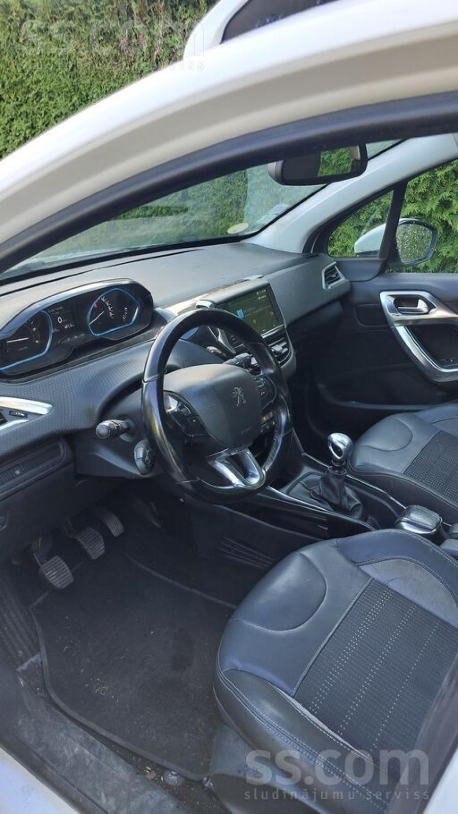 White Peugeot 2008 2018 in Riga, with an engine capacity of 1.60 L and mileage of 148 thousand km for 6000 €, photo 7 on AUTOMOTO.COM.LV