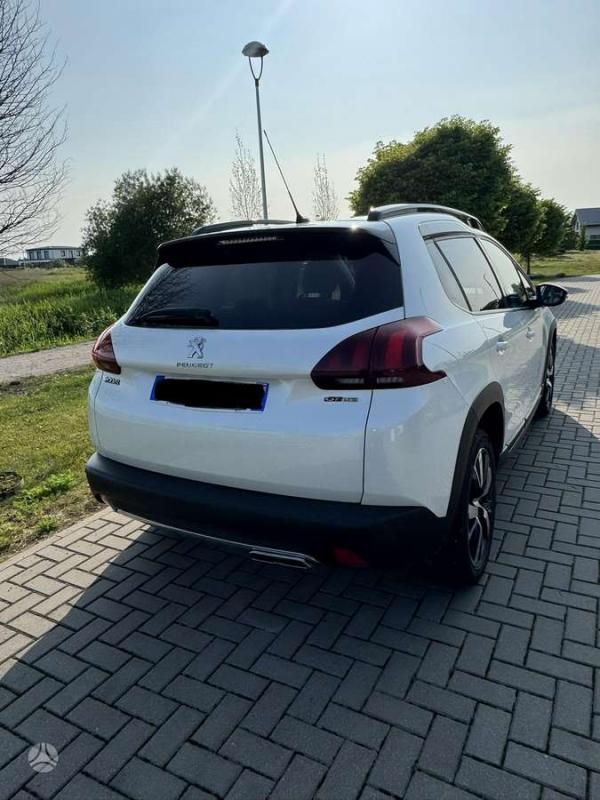 White Peugeot 2008 2018 in Klaipeda, with an engine capacity of 1.20 L and mileage of 53 thousand km for 7900 €, photo 4 on AUTOMOTO.COM.LV