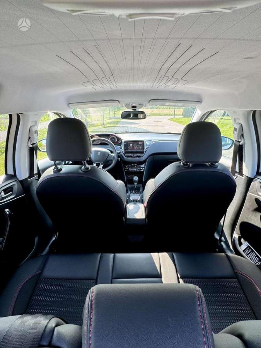 White Peugeot 2008 2018 in Klaipeda, with an engine capacity of 1.20 L and mileage of 53 thousand km for 7900 €, photo 11 on AUTOMOTO.COM.LV