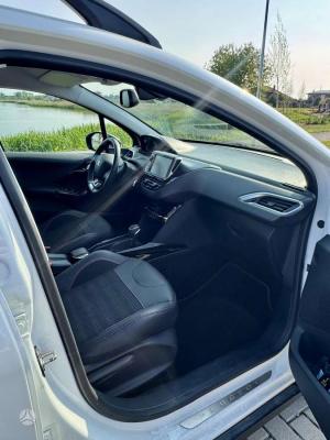 White Peugeot 2008 2018 in Klaipeda, with an engine capacity of 1.20 L and mileage of 53 thousand km for 7900 €, photo 15 on AUTOMOTO.COM.LV