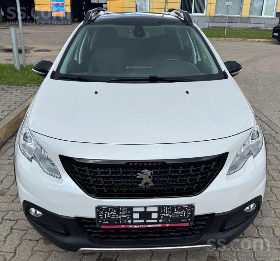White Peugeot 2008 2018 in Riga, with an engine capacity of 1.20 L and mileage of 91 thousand km for 7500 €, photo 1 on AUTOMOTO.COM.LV