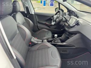 White Peugeot 2008 2018 in Riga, with an engine capacity of 1.20 L and mileage of 91 thousand km for 7500 €, photo 7 on AUTOMOTO.COM.LV