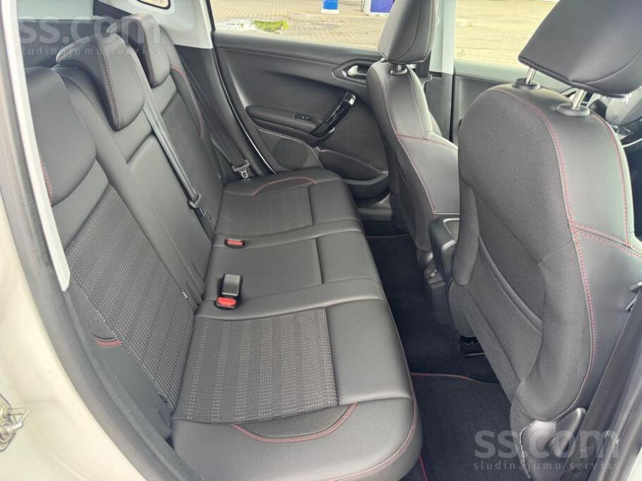 White Peugeot 2008 2018 in Riga, with an engine capacity of 1.20 L and mileage of 91 thousand km for 7500 €, photo 12 on AUTOMOTO.COM.LV