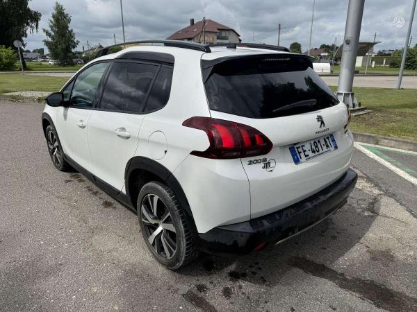 White Peugeot 2008 2019 in Taurage, with an engine capacity of 1.20 L and mileage of 107 thousand km for 7300 €, photo 5 on AUTOMOTO.COM.LV