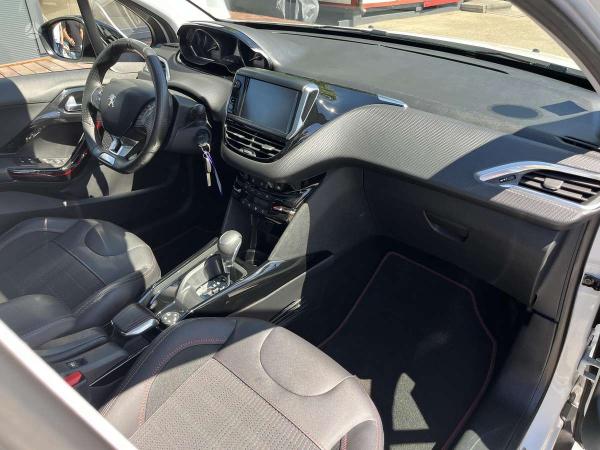 White Peugeot 2008 2019 in Klaipeda, with an engine capacity of 1.50 L and mileage of 140 thousand km for 8850 €, photo 8 on AUTOMOTO.COM.LV