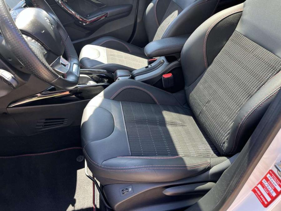 Balts Peugeot 2008 2019 Klaipėda, ar dzinēja tilpumu 1.50 L un nobraukumu 140 tūkst. km par 8850 €, foto 12 vietnē AUTOMOTO.COM.LV