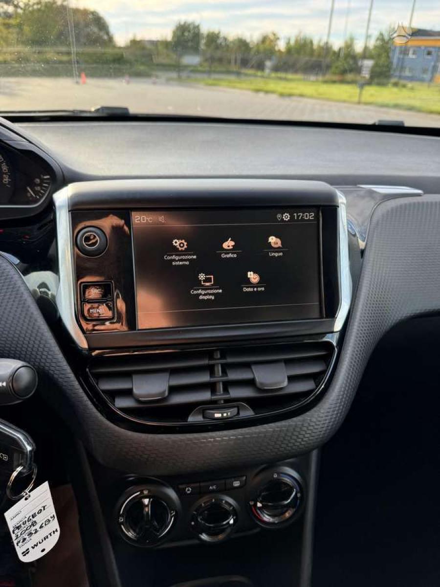 Balts Peugeot 2008 2019 Telšiai, ar dzinēja tilpumu 1.50 L un nobraukumu 235 tūkst. km par 6413 €, foto 26 vietnē AUTOMOTO.COM.LV