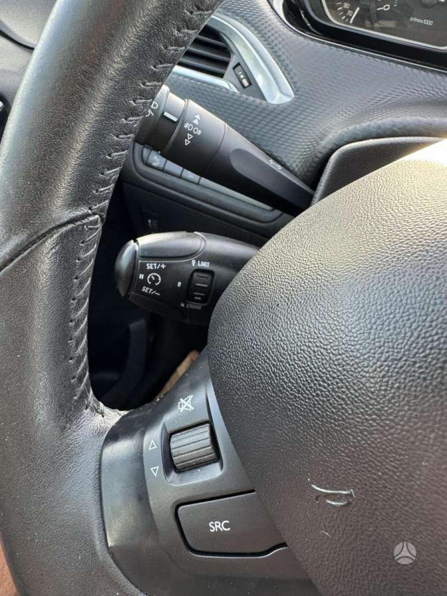 Balts Peugeot 2008 2019 Telšiai, ar dzinēja tilpumu 1.50 L un nobraukumu 235 tūkst. km par 6413 €, foto 28 vietnē AUTOMOTO.COM.LV