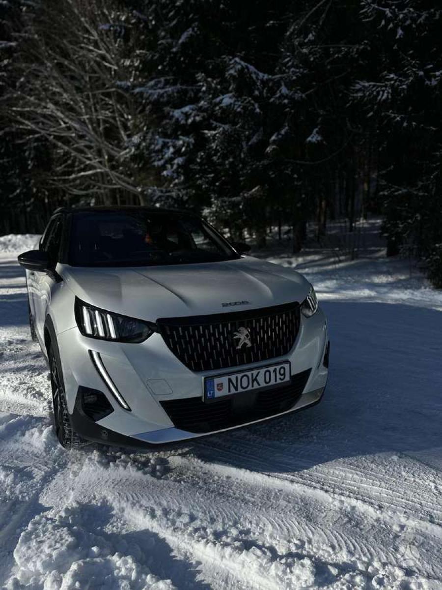 Balts Peugeot 2008 2020 Utena, ar dzinēja tilpumu 1.50 L un nobraukumu 65 tūkst. km par 15500 €, foto 1 vietnē AUTOMOTO.COM.LV