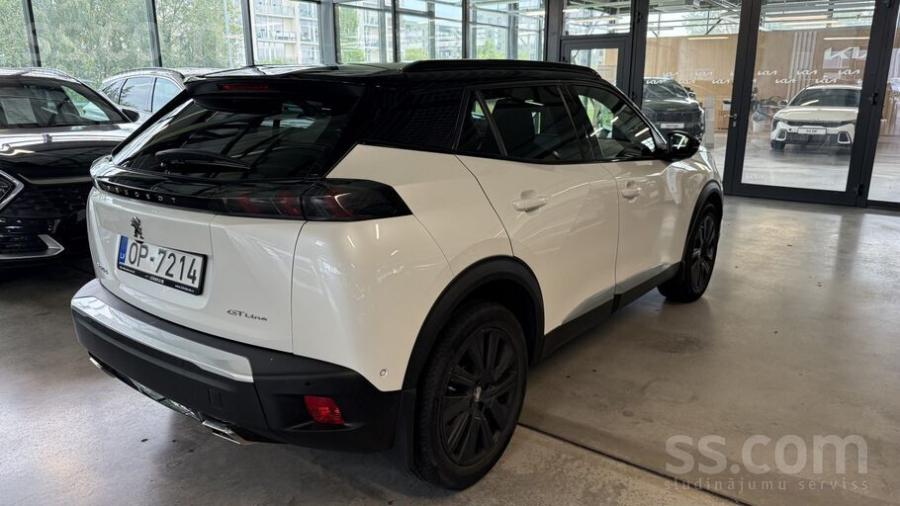 Balts Peugeot 2008 2020 Rīga, ar dzinēja tilpumu 1.20 L un nobraukumu 103 tūkst. km par 13500 €, foto 5 vietnē AUTOMOTO.COM.LV