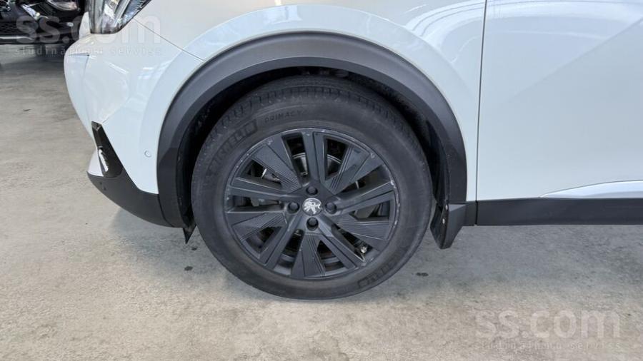Balts Peugeot 2008 2020 Rīga, ar dzinēja tilpumu 1.20 L un nobraukumu 103 tūkst. km par 13500 €, foto 8 vietnē AUTOMOTO.COM.LV