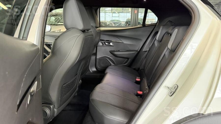Balts Peugeot 2008 2020 Rīga, ar dzinēja tilpumu 1.20 L un nobraukumu 103 tūkst. km par 13500 €, foto 13 vietnē AUTOMOTO.COM.LV