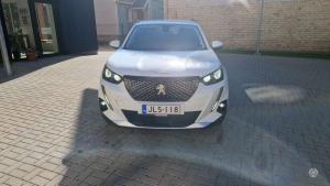 Balts Peugeot 2008 2020 Šauļi, ar dzinēja tilpumu 1.20 L un nobraukumu 127 tūkst. km par 12500 €, foto 3 vietnē AUTOMOTO.COM.LV
