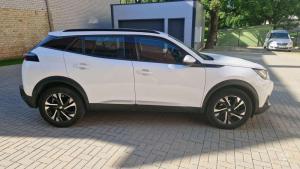 Balts Peugeot 2008 2020 Šauļi, ar dzinēja tilpumu 1.20 L un nobraukumu 127 tūkst. km par 12500 €, foto 5 vietnē AUTOMOTO.COM.LV