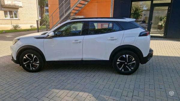 White Peugeot 2008 2020 in Siauliai, with an engine capacity of 1.20 L and mileage of 127 thousand km for 12500 €, photo 8 on AUTOMOTO.COM.LV