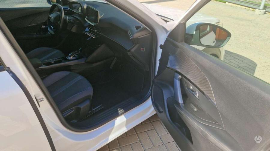 Balts Peugeot 2008 2020 Šauļi, ar dzinēja tilpumu 1.20 L un nobraukumu 127 tūkst. km par 12500 €, foto 16 vietnē AUTOMOTO.COM.LV