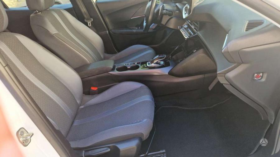 Balts Peugeot 2008 2020 Šauļi, ar dzinēja tilpumu 1.20 L un nobraukumu 127 tūkst. km par 12500 €, foto 17 vietnē AUTOMOTO.COM.LV