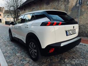 White Peugeot 2008 2020 in Cesis, with an engine capacity of 1.50 L and mileage of 243 thousand km for 10999 €, photo 7 on AUTOMOTO.COM.LV