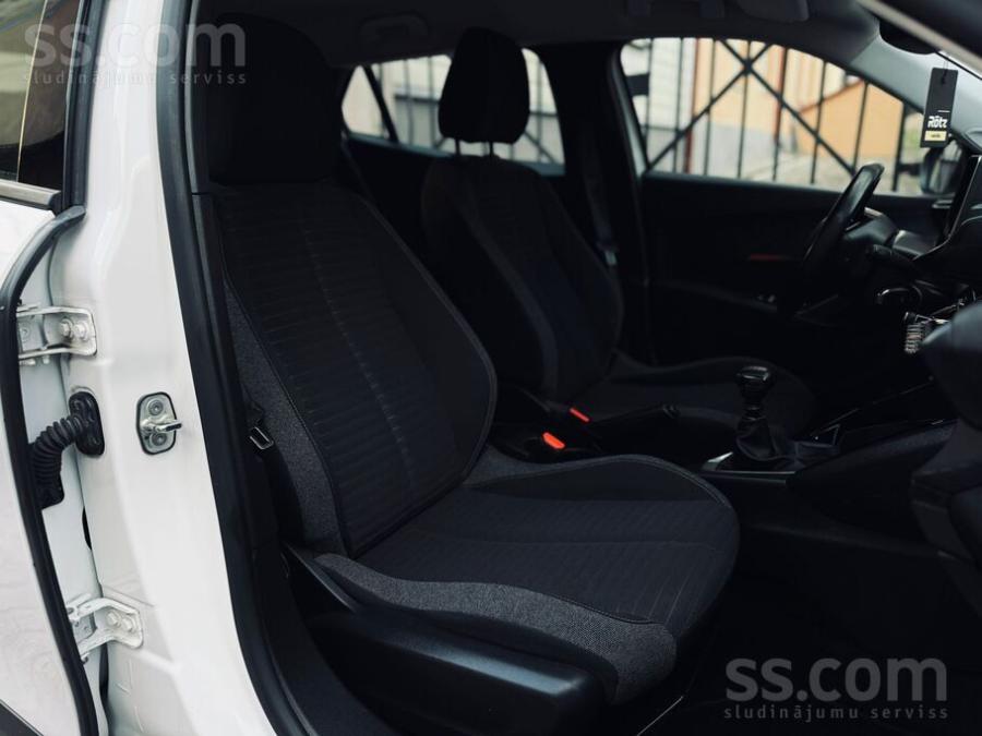 White Peugeot 2008 2020 in Cesis, with an engine capacity of 1.50 L and mileage of 243 thousand km for 10999 €, photo 14 on AUTOMOTO.COM.LV