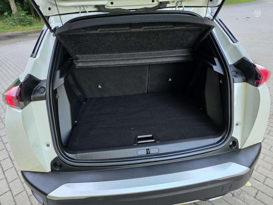 Balts Peugeot 2008 2020 Tauragė, ar dzinēja tilpumu 1.20 L un nobraukumu 61 tūkst. km par 12100 €, foto 11 vietnē AUTOMOTO.COM.LV