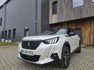 Balts Peugeot 2008 2021 Tauragė, ar dzinēja tilpumu 1.50 L un nobraukumu 227 tūkst. km par 14700 €, foto  vietnē AUTOMOTO.COM.LV