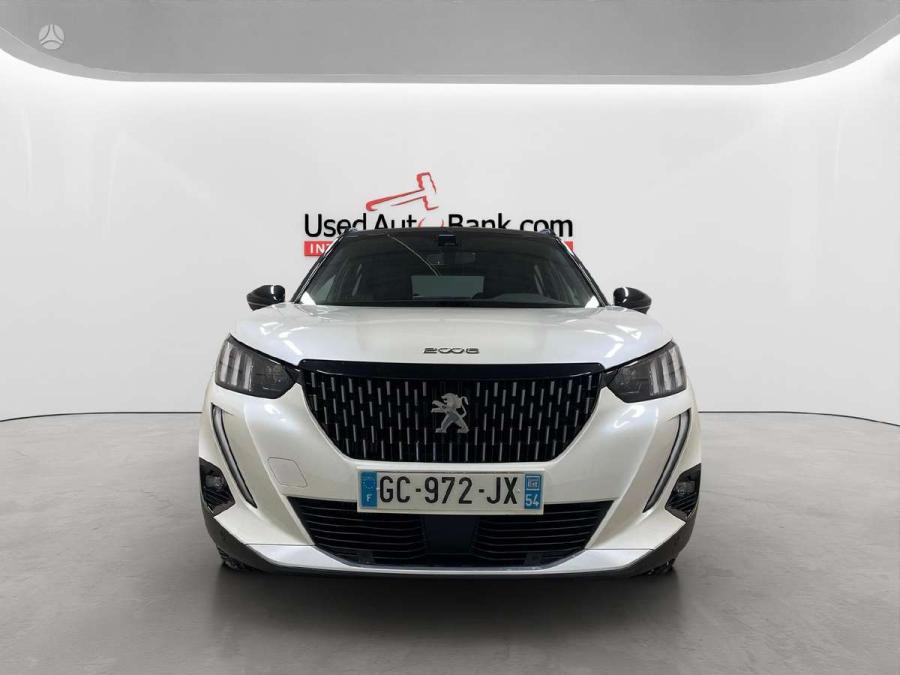 White Peugeot 2008 2021 in Marijampole, with an engine capacity of 1.20 L and mileage of 49 thousand km for 16214 €, photo 2 on AUTOMOTO.COM.LV