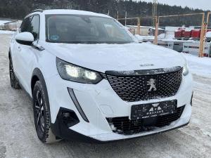 White Peugeot 2008 2021 in Vilnius, with an engine capacity of 1.20 L and mileage of 148 thousand km for 12100 €, photo 2 on AUTOMOTO.COM.LV