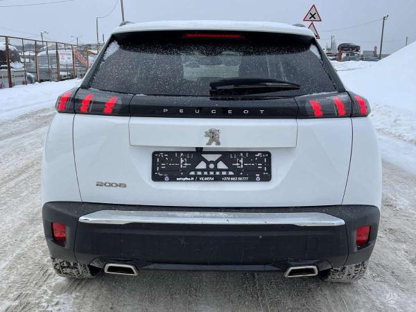 White Peugeot 2008 2021 in Vilnius, with an engine capacity of 1.20 L and mileage of 148 thousand km for 12100 €, photo 5 on AUTOMOTO.COM.LV