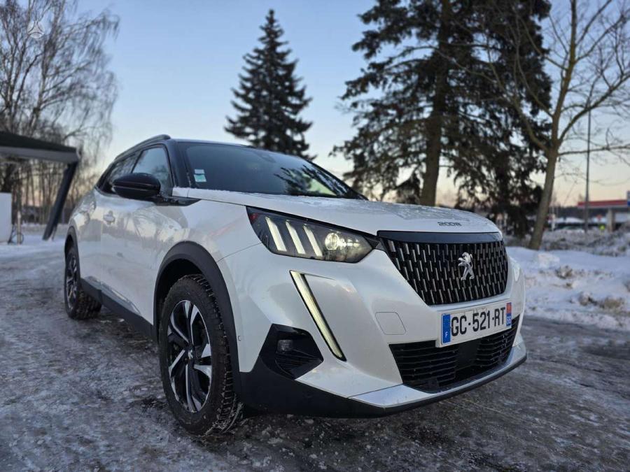 White Peugeot 2008 2021 in Taurage, with an engine capacity of 1.50 L and mileage of 227 thousand km for 14300 €, photo 1 on AUTOMOTO.COM.LV