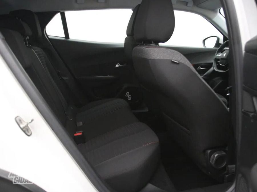 Balts Peugeot 2008 2021 Viļņa, ar dzinēja tilpumu 1.20 L un nobraukumu 125 tūkst. km par 11799 €, foto 16 vietnē AUTOMOTO.COM.LV