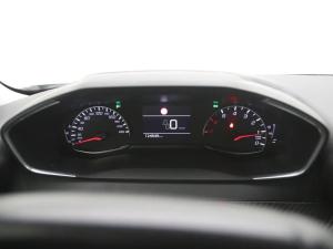 Balts Peugeot 2008 2021 Viļņa, ar dzinēja tilpumu 1.20 L un nobraukumu 125 tūkst. km par 11799 €, foto 20 vietnē AUTOMOTO.COM.LV