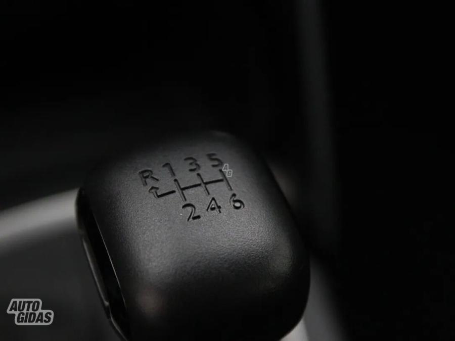 Balts Peugeot 2008 2021 Viļņa, ar dzinēja tilpumu 1.20 L un nobraukumu 125 tūkst. km par 11799 €, foto 30 vietnē AUTOMOTO.COM.LV