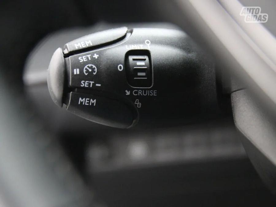 Balts Peugeot 2008 2021 Viļņa, ar dzinēja tilpumu 1.20 L un nobraukumu 125 tūkst. km par 11799 €, foto 32 vietnē AUTOMOTO.COM.LV