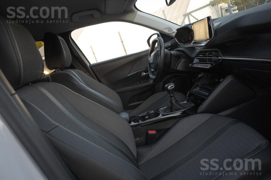 Balts Peugeot 2008 2021 Jelgava, ar dzinēja tilpumu 1.20 L un nobraukumu 105 tūkst. km par 10990 €, foto 10 vietnē AUTOMOTO.COM.LV