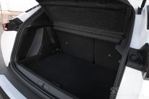 Balts Peugeot 2008 2021 Jelgava, ar dzinēja tilpumu 1.20 L un nobraukumu 105 tūkst. km par 10990 €, foto 14 vietnē AUTOMOTO.COM.LV