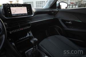 Balts Peugeot 2008 2021 Jelgava, ar dzinēja tilpumu 1.20 L un nobraukumu 105 tūkst. km par 10990 €, foto 18 vietnē AUTOMOTO.COM.LV