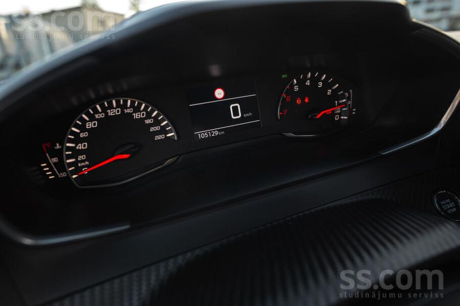 Balts Peugeot 2008 2021 Jelgava, ar dzinēja tilpumu 1.20 L un nobraukumu 105 tūkst. km par 10990 €, foto 21 vietnē AUTOMOTO.COM.LV