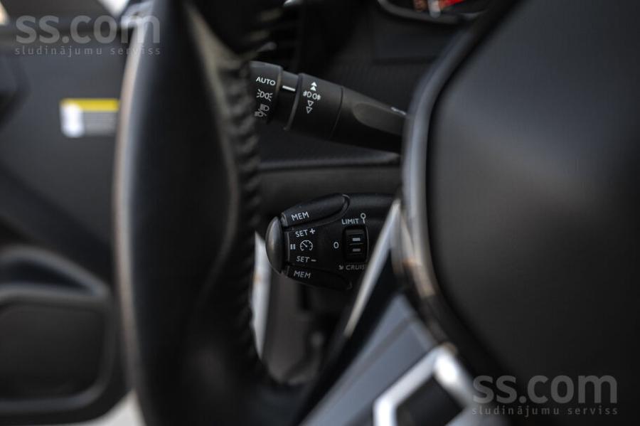 Balts Peugeot 2008 2021 Jelgava, ar dzinēja tilpumu 1.20 L un nobraukumu 105 tūkst. km par 10990 €, foto 22 vietnē AUTOMOTO.COM.LV