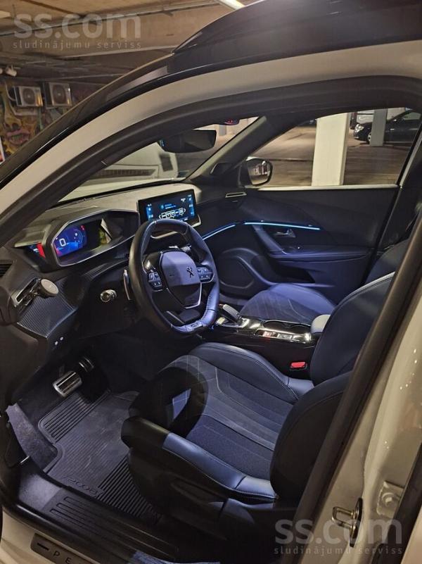 White Peugeot 2008 2021 in Riga, with an engine capacity of 1.50 L and mileage of 54 thousand km for 17850 €, photo 3 on AUTOMOTO.COM.LV