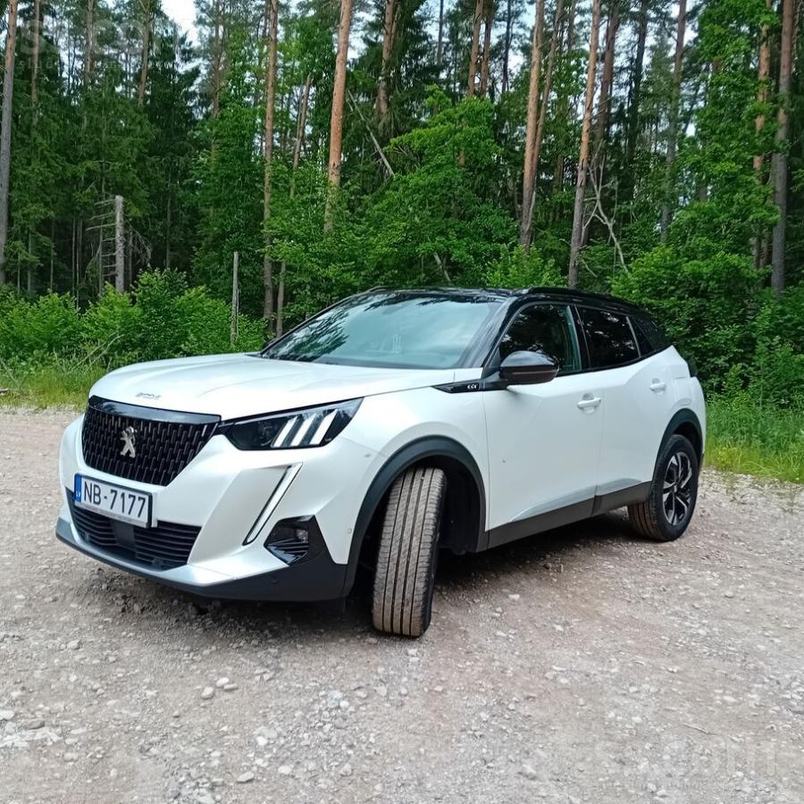 White Peugeot 2008 2021 in Tukums, with an engine capacity of 1.50 L and mileage of 65 thousand km for 15500 €, photo 1 on AUTOMOTO.COM.LV