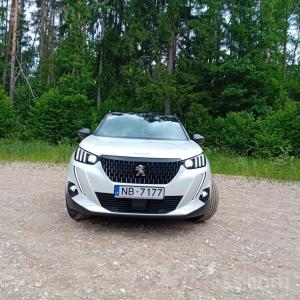 White Peugeot 2008 2021 in Tukums, with an engine capacity of 1.50 L and mileage of 65 thousand km for 15500 €, photo 3 on AUTOMOTO.COM.LV