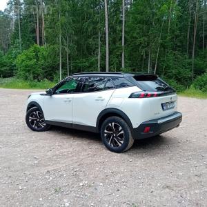 White Peugeot 2008 2021 in Tukums, with an engine capacity of 1.50 L and mileage of 65 thousand km for 15500 €, photo 5 on AUTOMOTO.COM.LV