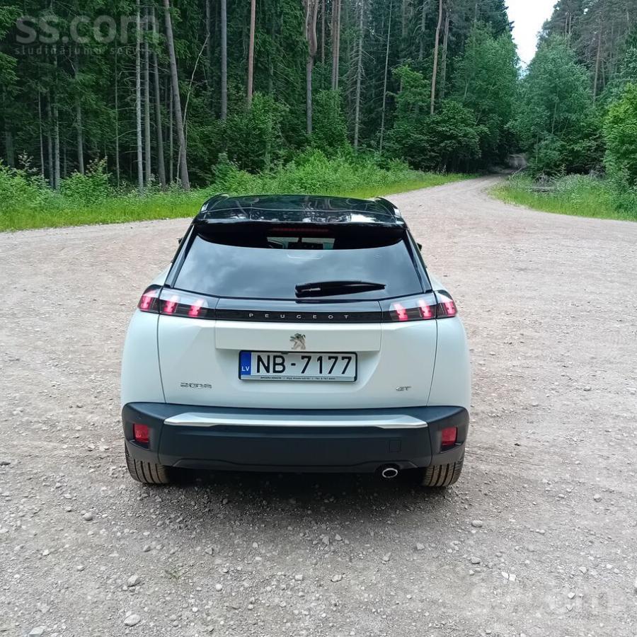 White Peugeot 2008 2021 in Tukums, with an engine capacity of 1.50 L and mileage of 65 thousand km for 15500 €, photo 6 on AUTOMOTO.COM.LV