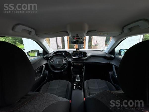 White Peugeot 2008 2021 in Jelgava, with an engine capacity of 0.00 L and mileage of 52 thousand km for 16800 €, photo 9 on AUTOMOTO.COM.LV