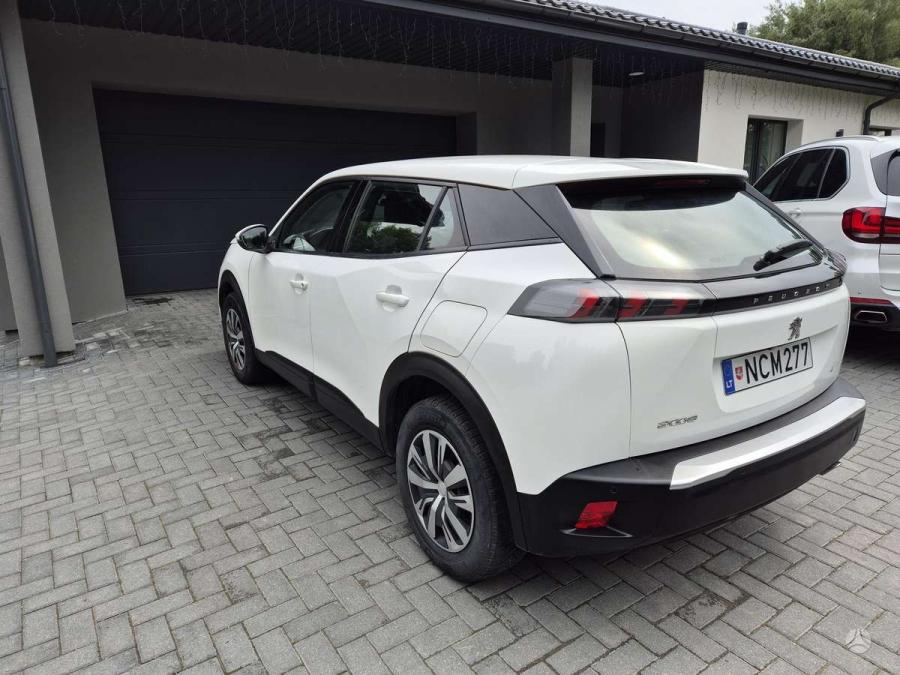 Balts Peugeot 2008 2021 Šauļi, ar dzinēja tilpumu 1.50 L un nobraukumu 219 tūkst. km par 8900 €, foto 7 vietnē AUTOMOTO.COM.LV