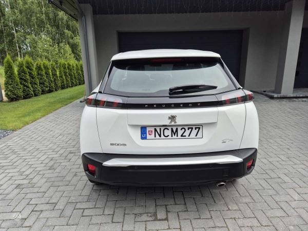 Balts Peugeot 2008 2021 Šauļi, ar dzinēja tilpumu 1.50 L un nobraukumu 219 tūkst. km par 8900 €, foto 8 vietnē AUTOMOTO.COM.LV