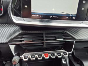 Balts Peugeot 2008 2021 Šauļi, ar dzinēja tilpumu 1.50 L un nobraukumu 219 tūkst. km par 8900 €, foto 18 vietnē AUTOMOTO.COM.LV
