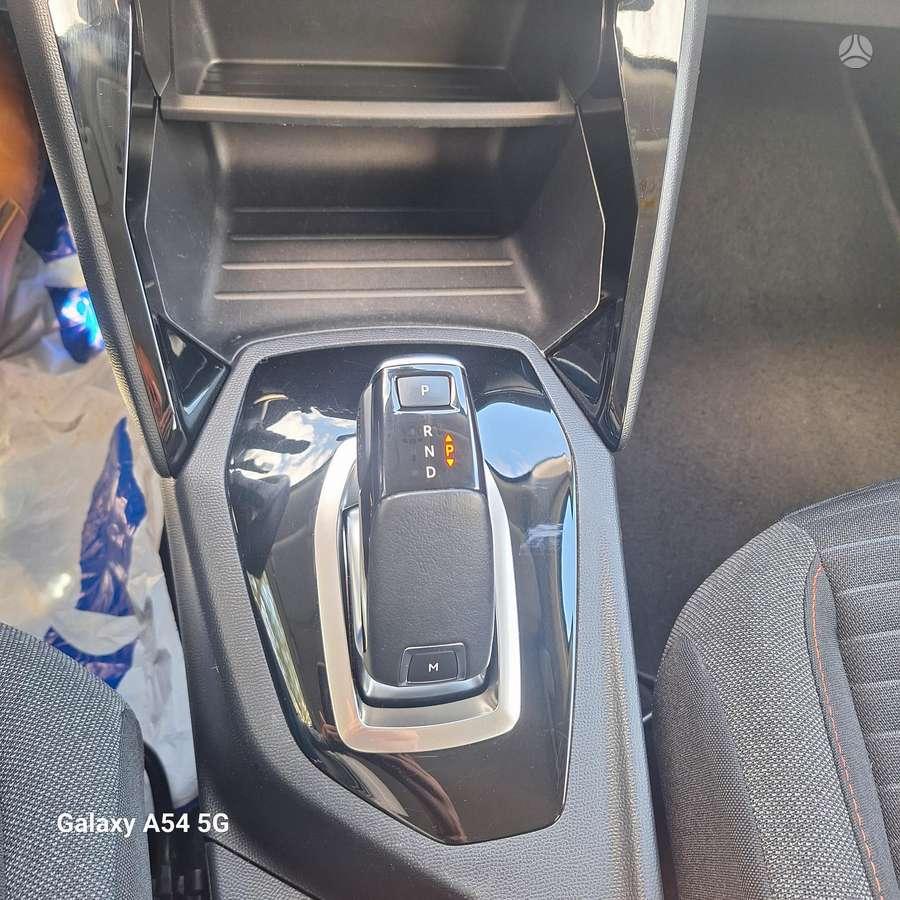 White Peugeot 2008 2021 in Taurage, with an engine capacity of 1.50 L and mileage of 197 thousand km for 10999 €, photo 9 on AUTOMOTO.COM.LV