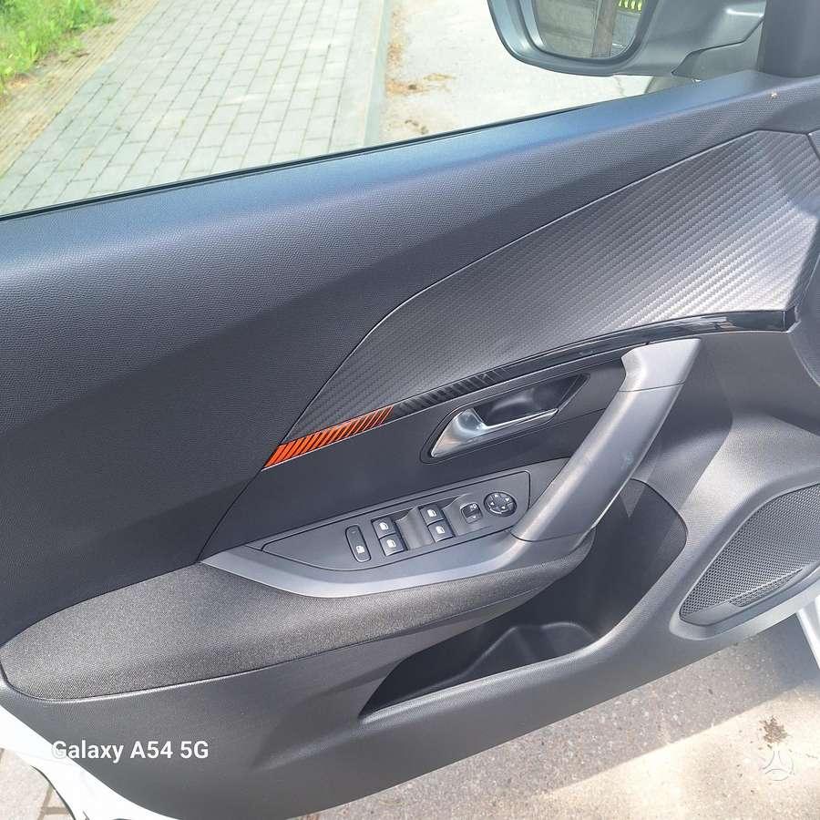 White Peugeot 2008 2021 in Taurage, with an engine capacity of 1.50 L and mileage of 197 thousand km for 10999 €, photo 12 on AUTOMOTO.COM.LV